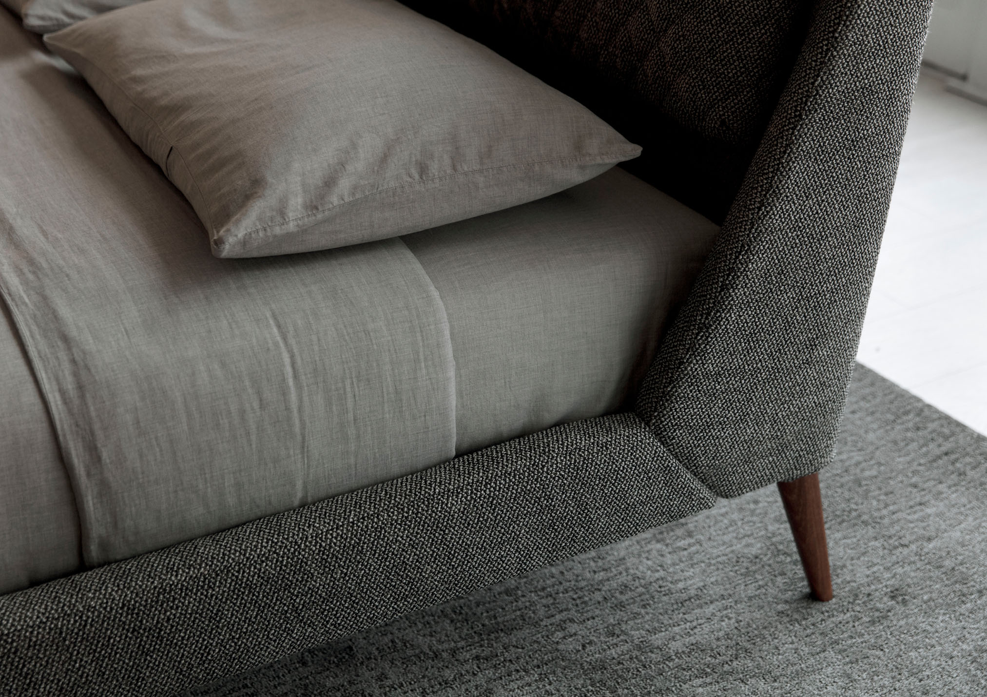 Lit Chelsea avec de Grands Pieds - Berto Salotti